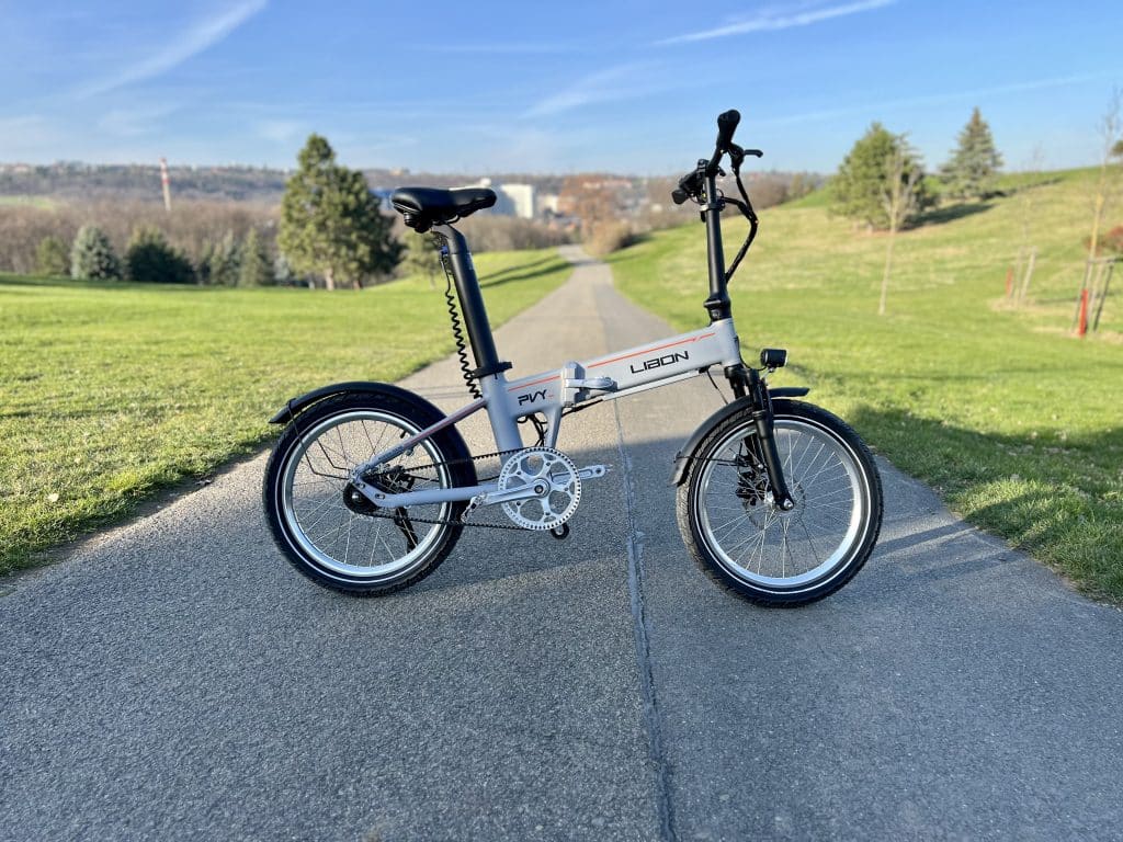 PVY Libon im E-Bike-Test: Leichtes E-Faltrad mit starkem Antrieb für ...