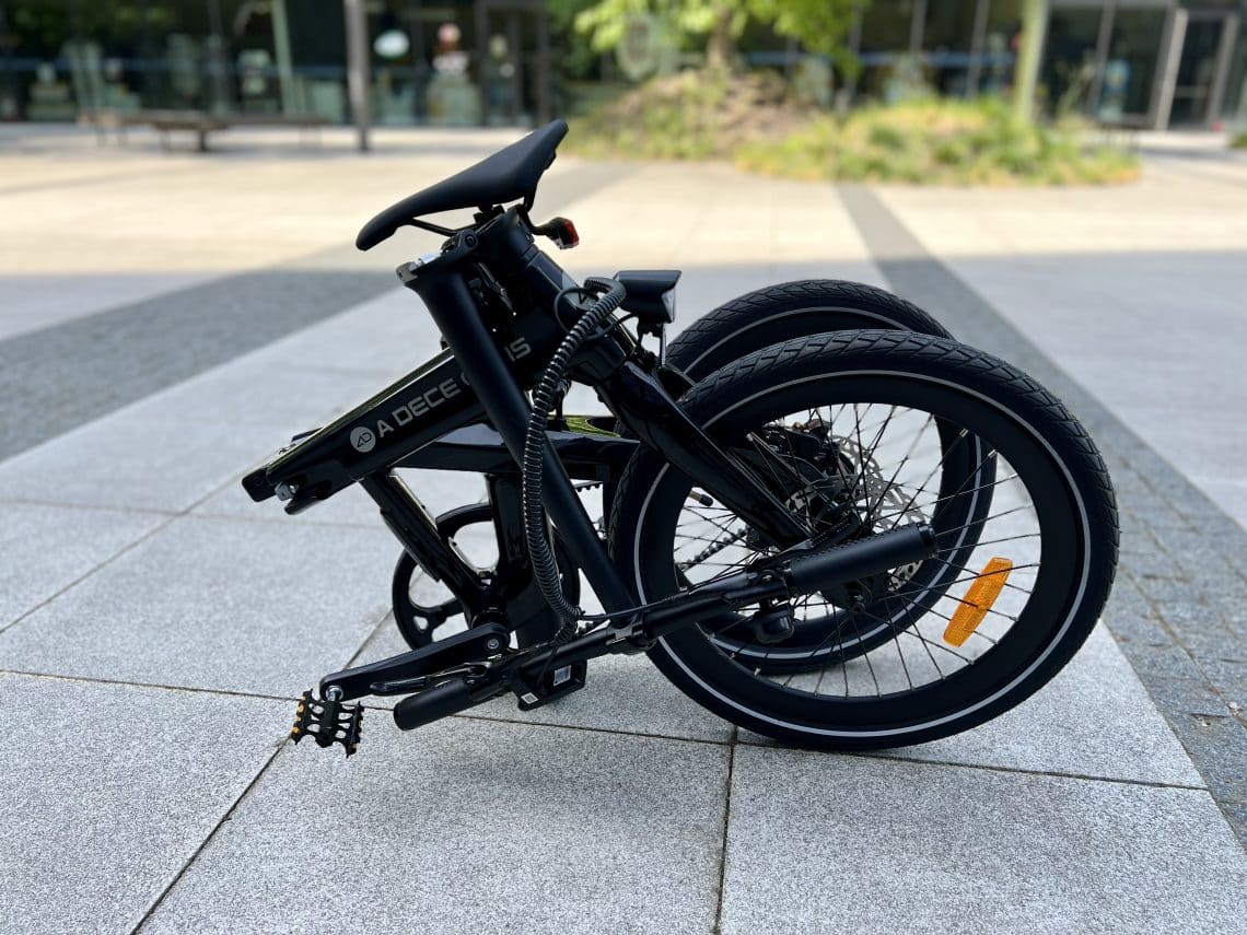 ADO Air Carbon im Test: Das perfekte, leichte Klapp-E-Bike für Pendler ...