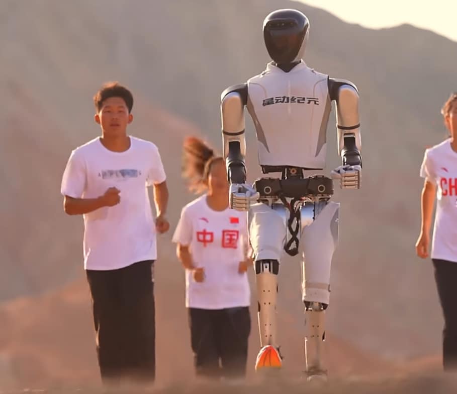 Premiere: Humanoider Roboter Star1 sprintet mit Sneakers zum Weltrekord