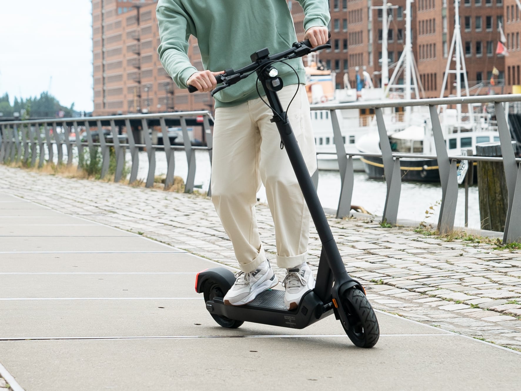 Egret GT: Neuer Premium-E-Scooter mit Vollfederung, 100 km Reichweite ...